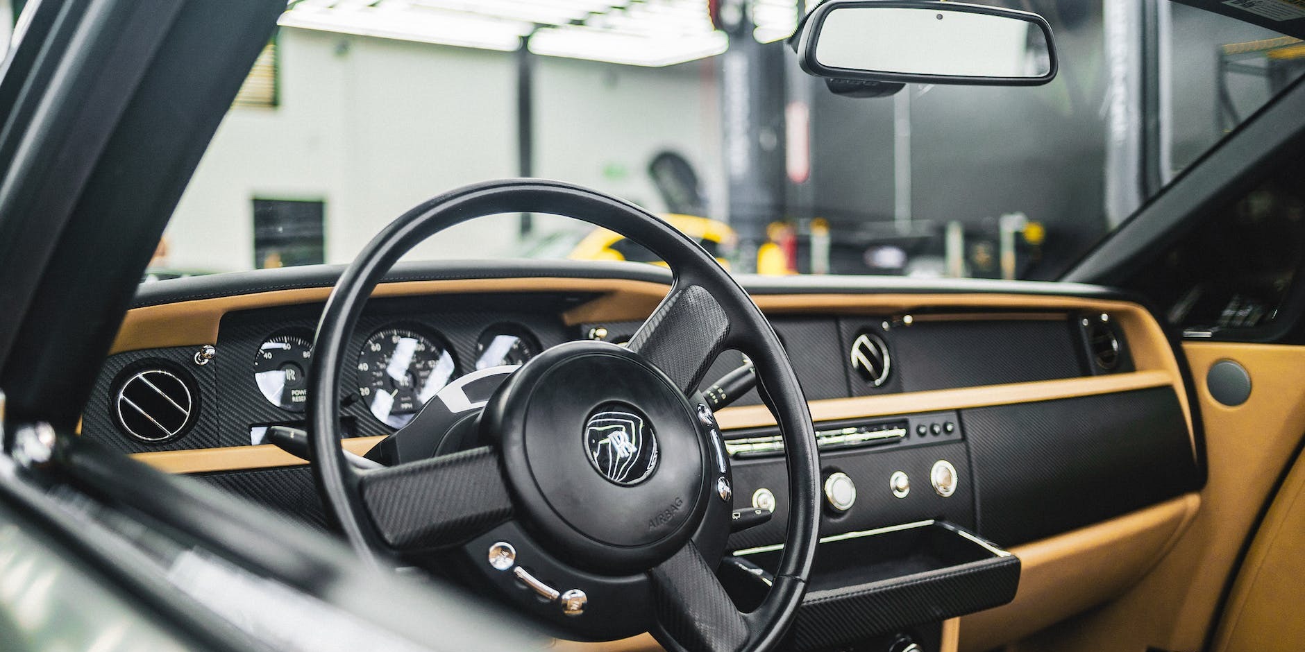 Top 5 Best Prom Transport Ideas | Arrive to Your Prom Night in Style